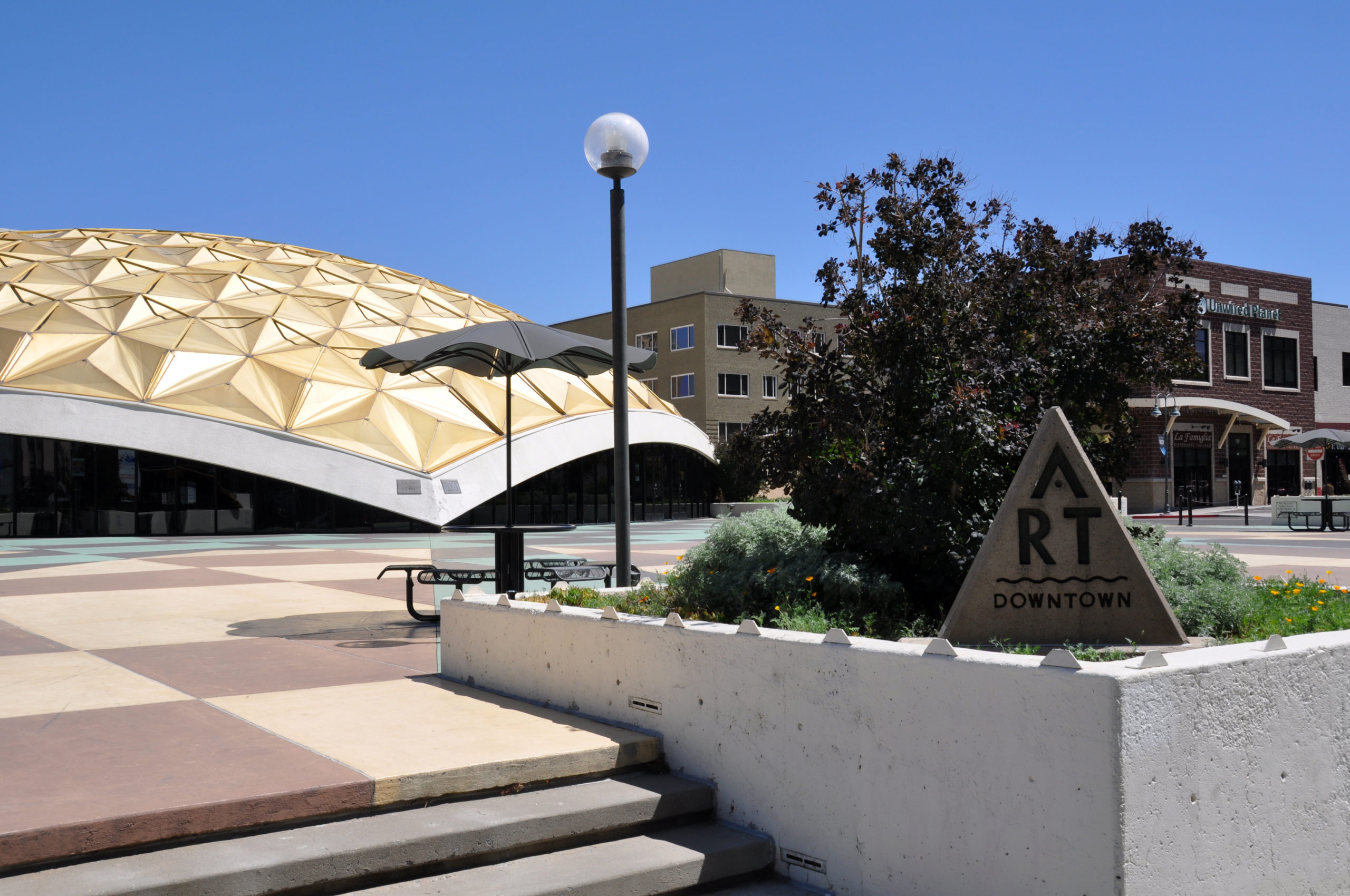 Sights - The Riverwalk District